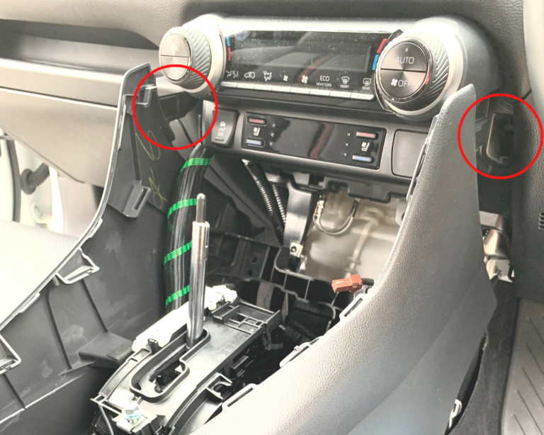 【RAV4】センターコンソールの外し方 | 気軽に楽しむカーオーディオ