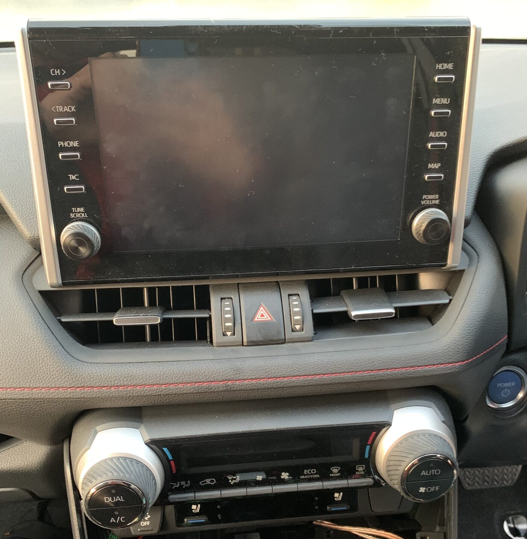 【RAV4】ディスプレイオーディオの外し方 | 気軽に楽しむカーオーディオ